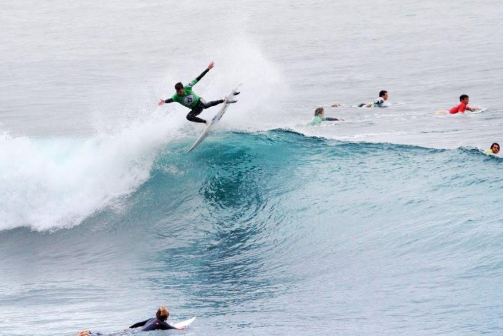 The Best Surf Guide: Tenerife - Lanzarote Surf